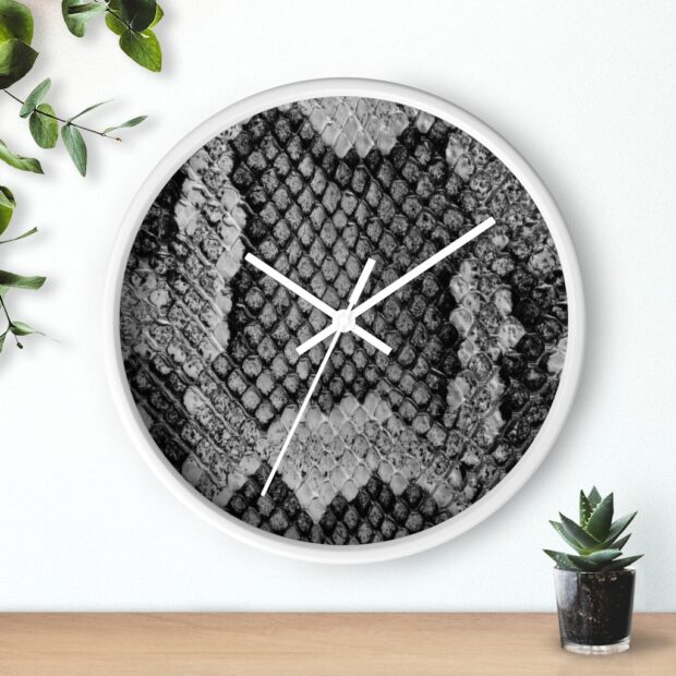 Grey Snake – Wall clock – NOBLE DAYS